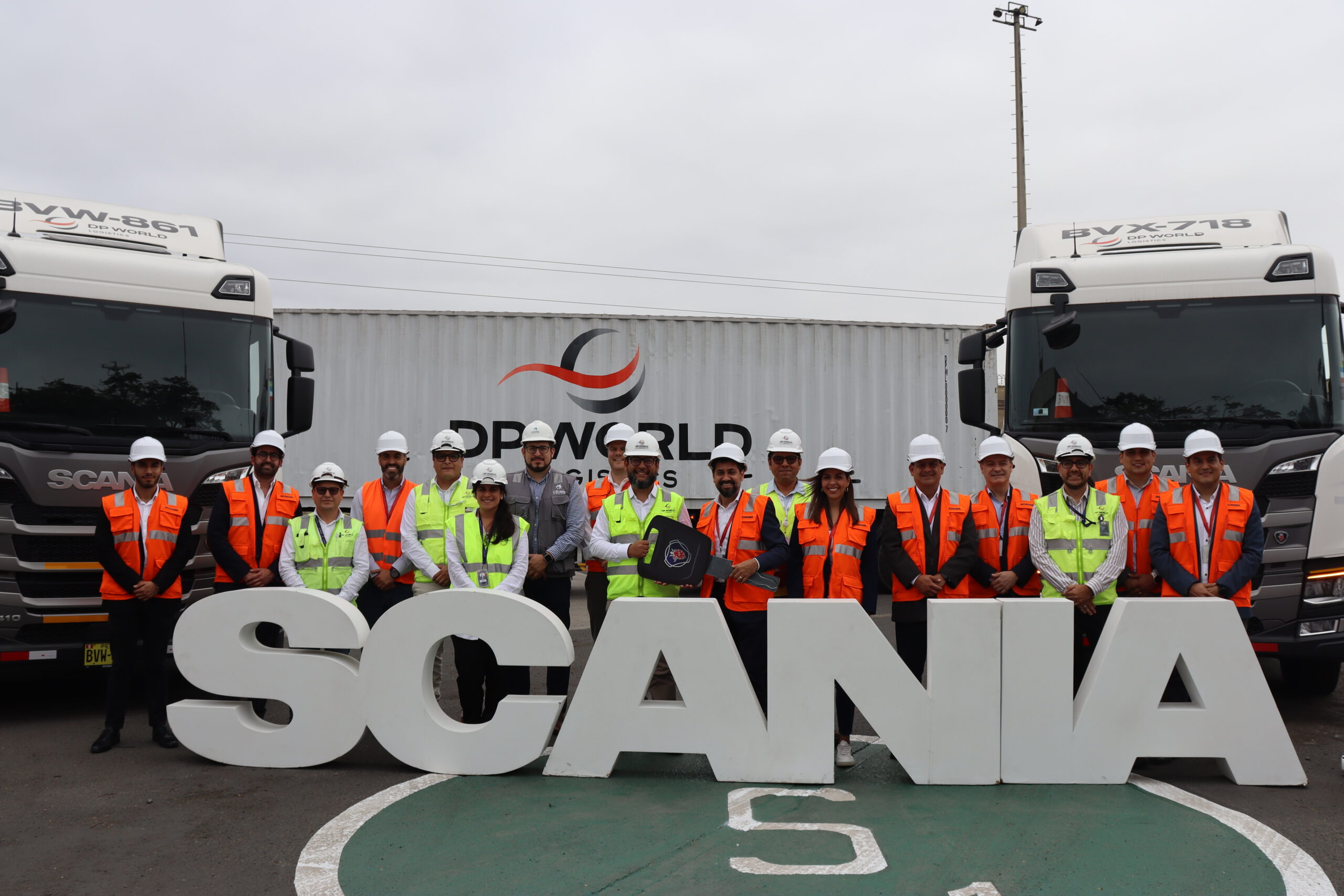 Scania y DP World marcan un hito sustentable en el transporte pesado ...