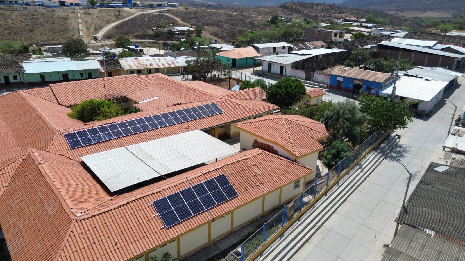 Centro de Salud de Suyo funcionará con energía solar gracias a Ecoswell ...