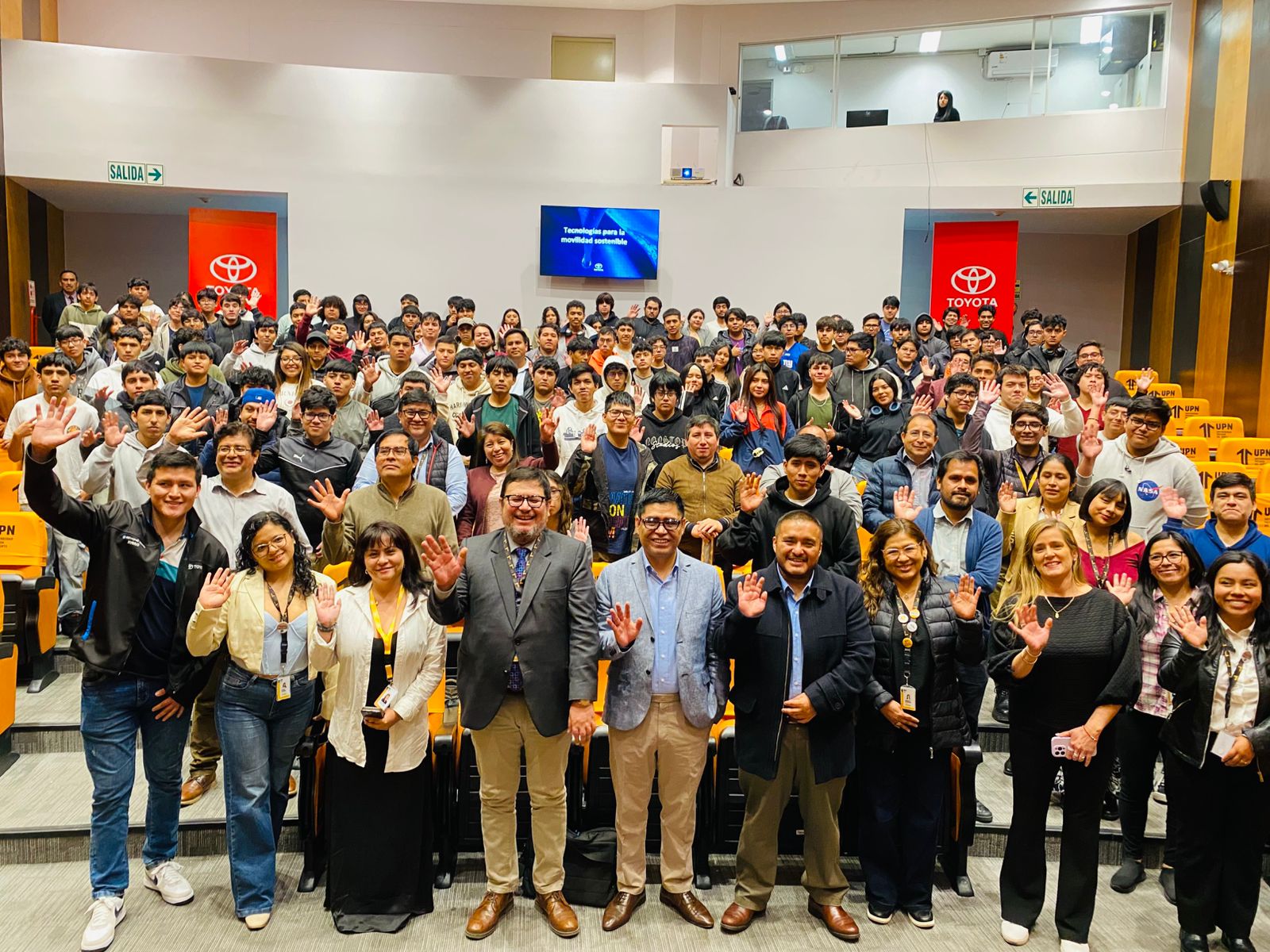 Toyota continúa su recorrido por las universidades del país impulsando ...