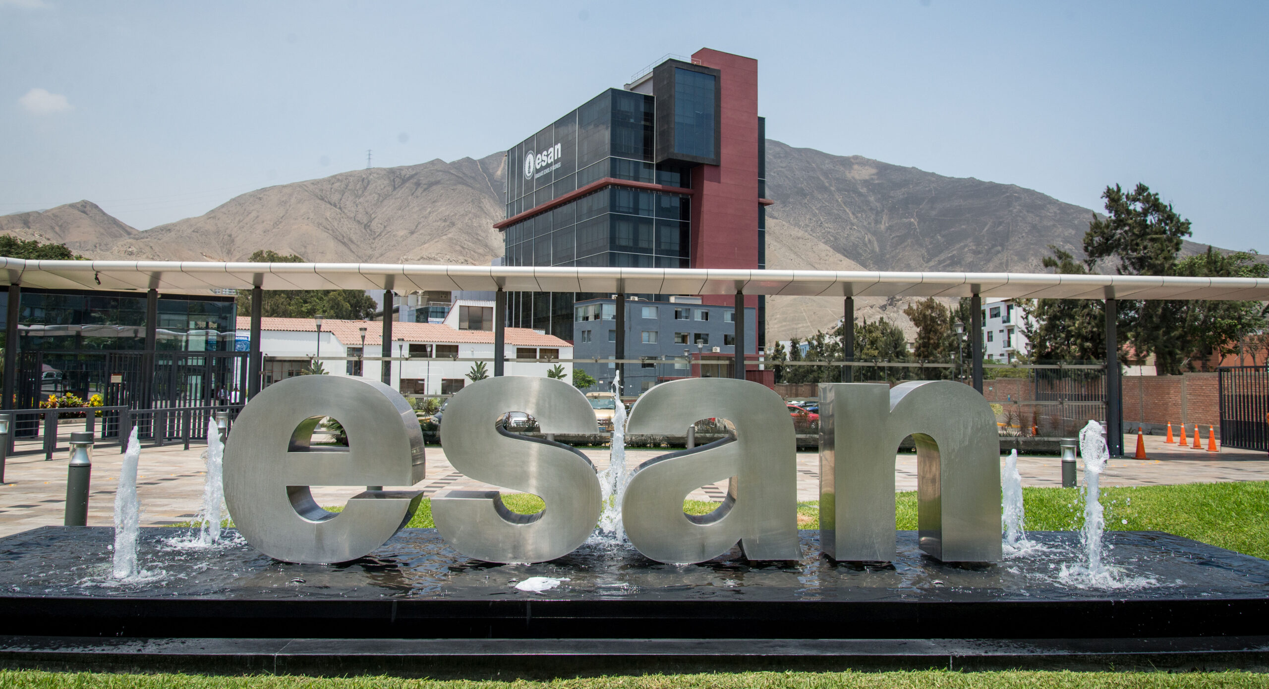 ESAN es N°1 en Perú* en el QS Executive MBA Rankings 2026 y reafirma su ...